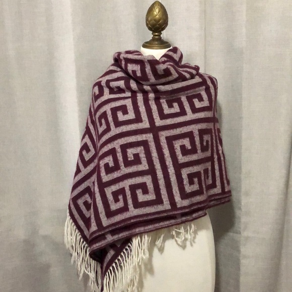 Vintage | Accessories | Gorgeous Wrapshawl Style ...
